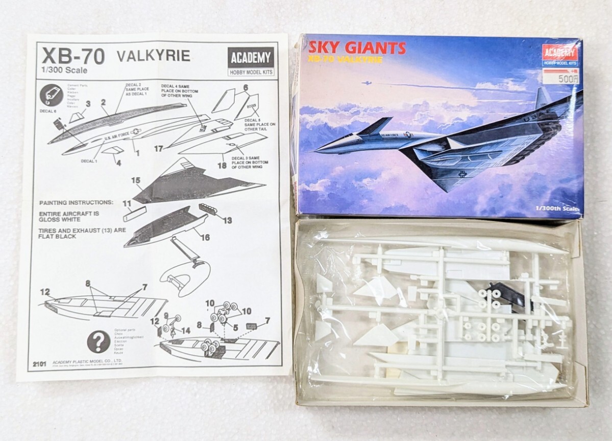 Yahoo!オークション - 1/300 XB-70 バルキリー アメリカ空軍 試作戦略...