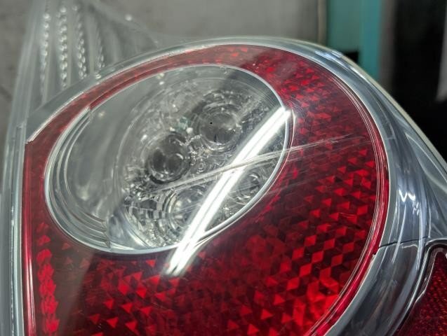 Yahoo!オークション - [Z26-S14]アクア NHP10 純正 テールランプ リア...