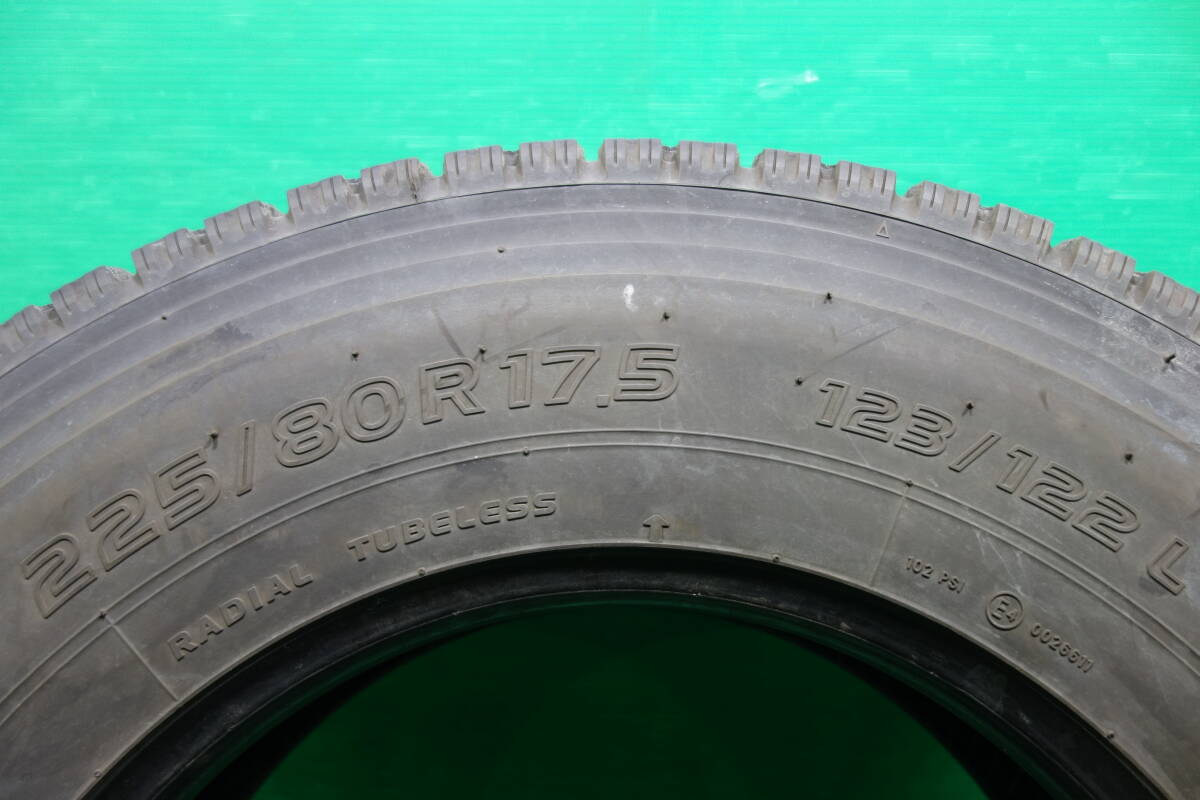 Yahoo!オークション - M778-22 送料無料 225/80R17.5 123/122L スタッ...