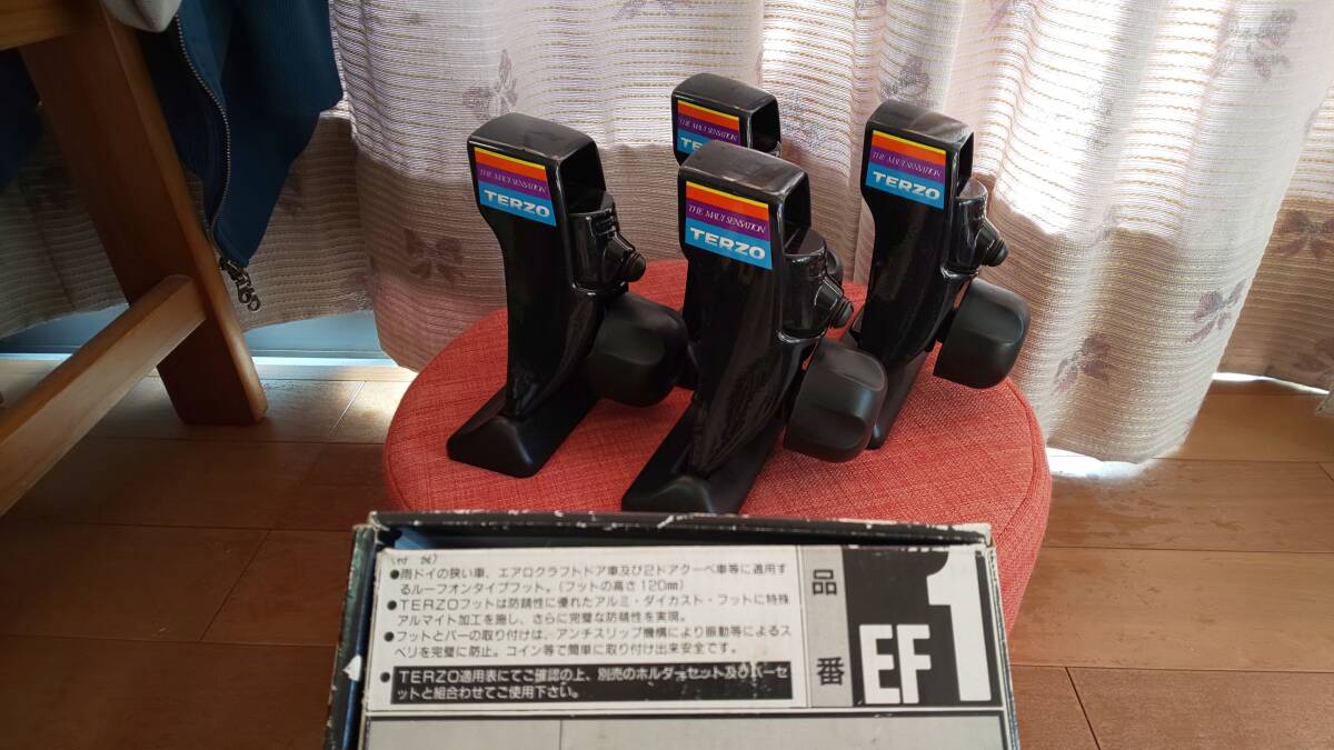 Yahoo!オークション - PIAA TERZO EF1 ルーフオンフットセット ルーフ...