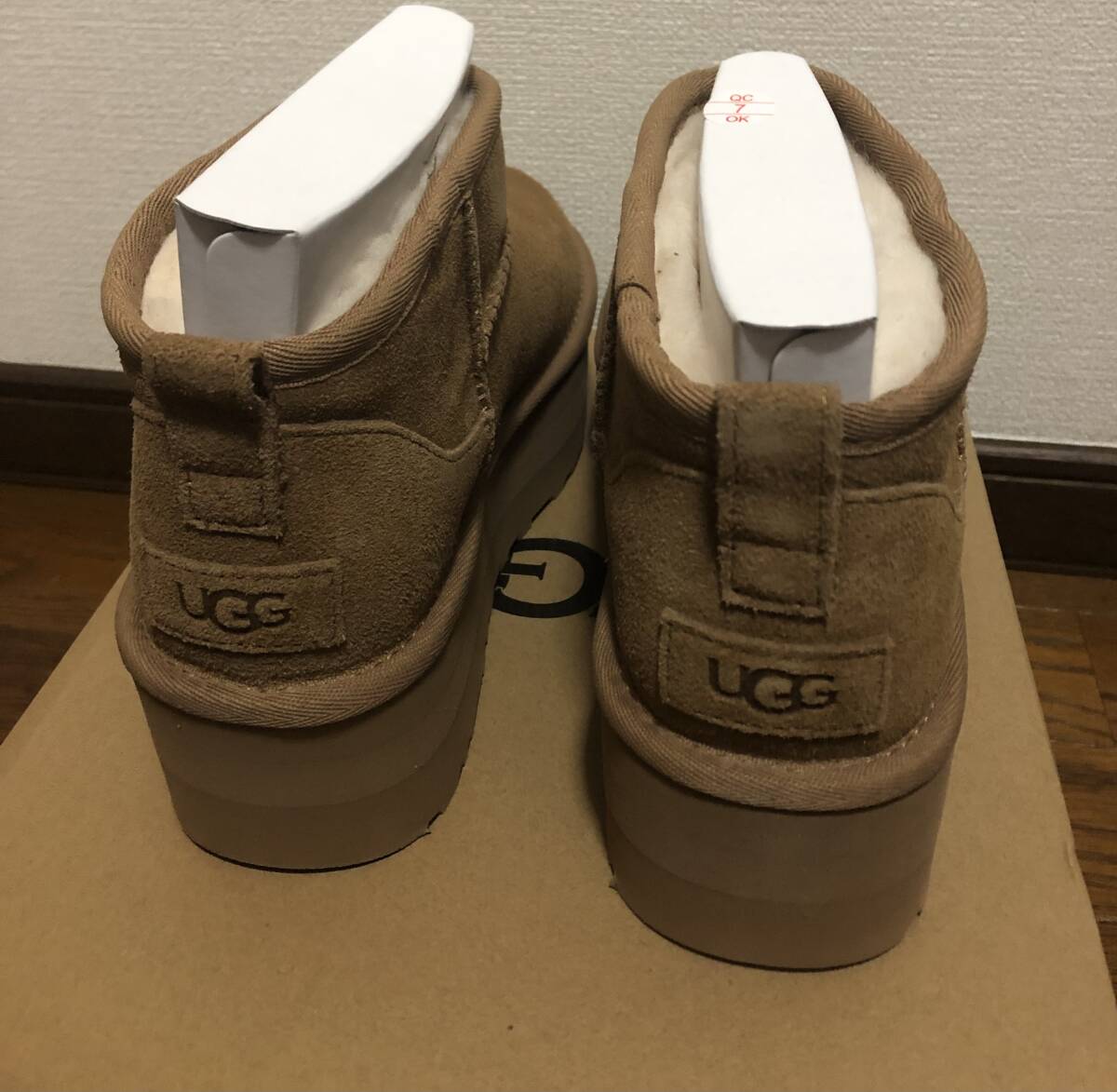 UGG CLASSIC ULTRA MINI PLATFORM US6 23cm チェスナット(US6)｜売買されたオークション情報、yahooの商品情報をアーカイブ公開 - オークファン ...