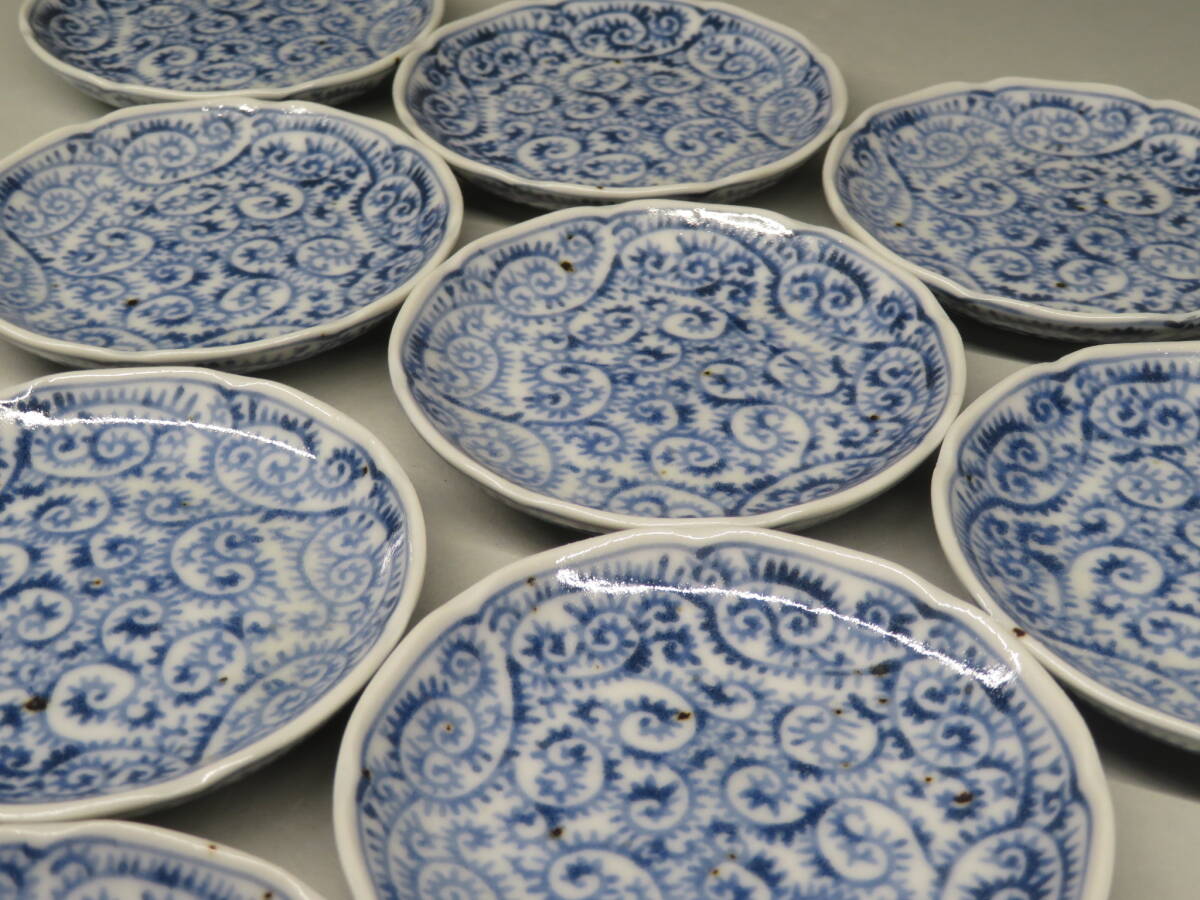 コレクター所蔵品 江戸時代 古伊万里 染付総蛸唐草文豆皿/小皿 十客 愛らしい全面蛸唐草文豆皿 小 伊万里焼 lot:11722(染付)｜売買されたオークション情報、yahooの商品情報を ...
