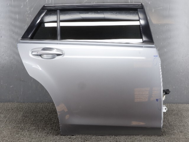 Yahoo!オークション - 8569 スバル レガシィ BRM リアドア右 リヤドア...