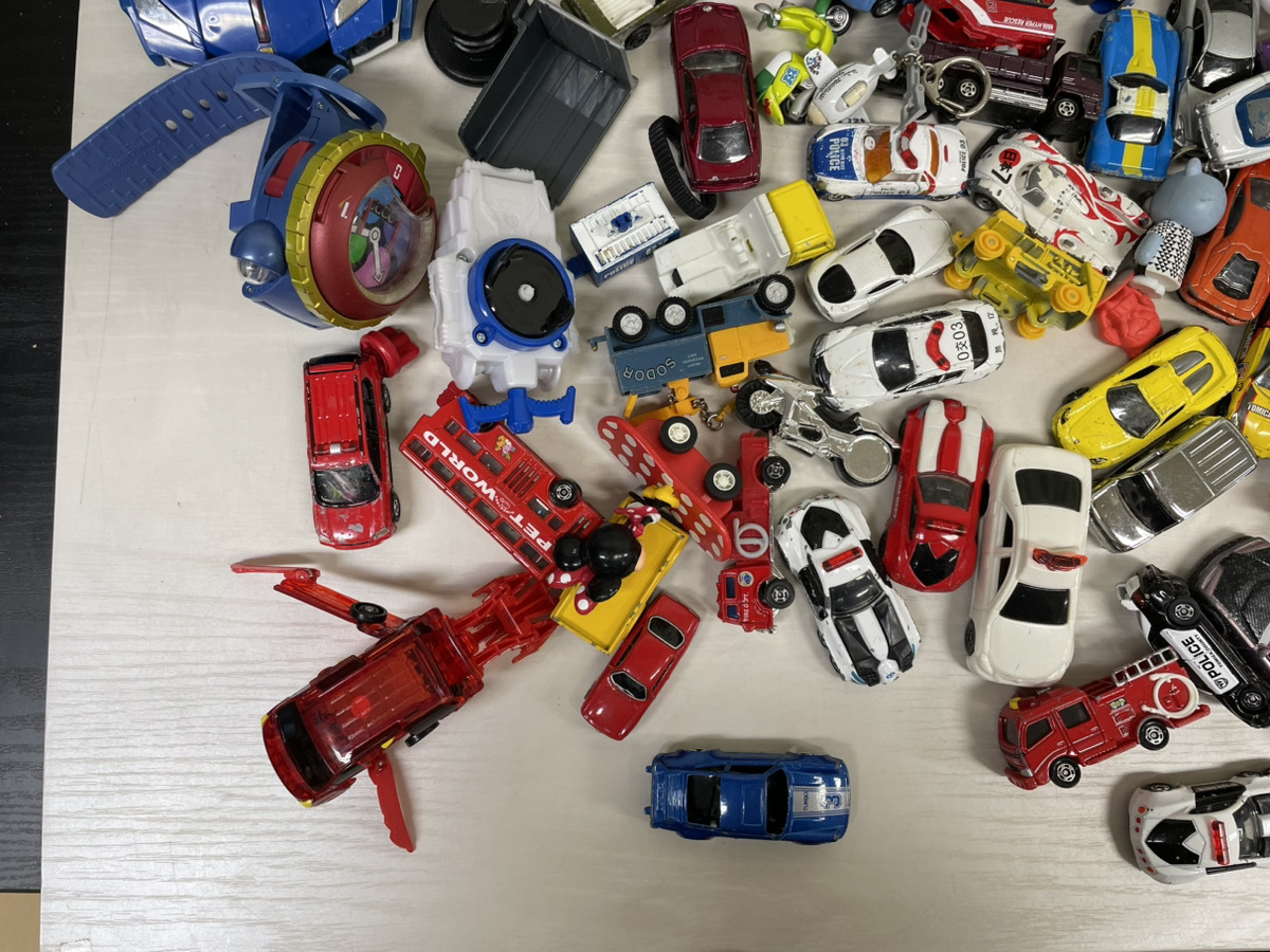 Yahoo!オークション - 7661-01 ミニカー・おもちゃおまとめ/ミニカー量...