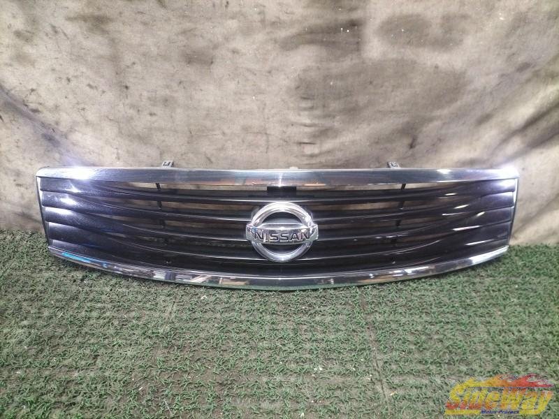 Yahoo!オークション - L_スカイライン後期(KV36)フロントグリル【P52N...