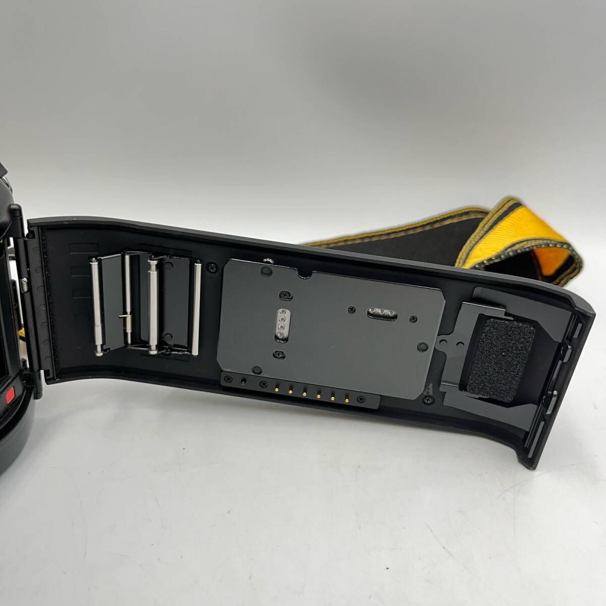 Yahoo!オークション - C819 Nikon ニコン F4 ボディ フィルムカメラ 一...