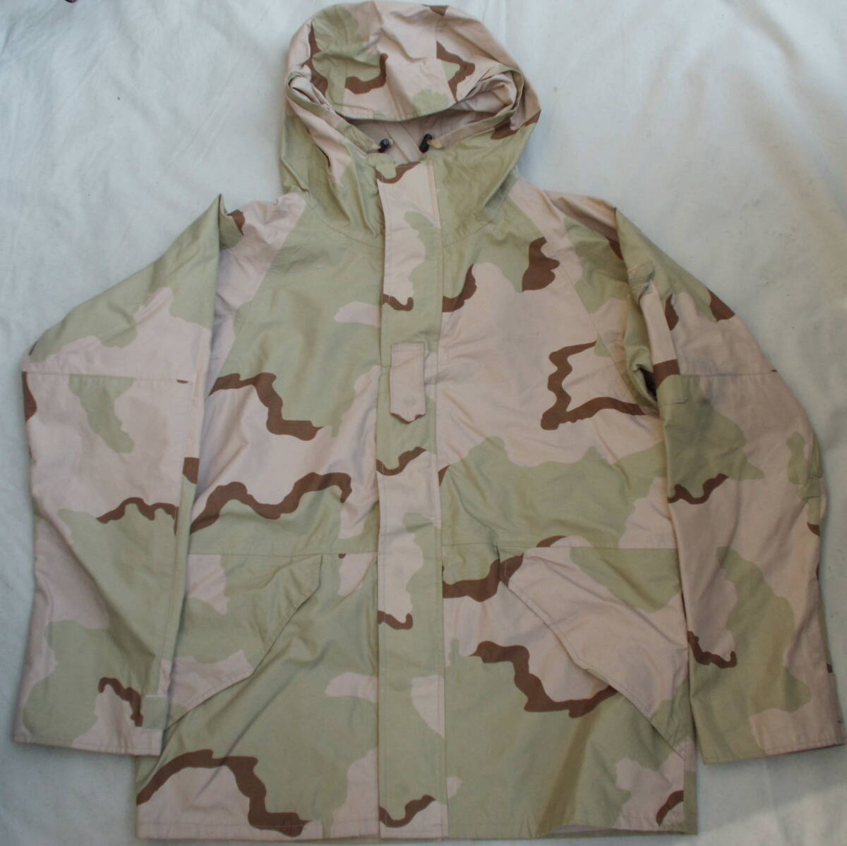 Yahoo!オークション - 米軍3Cデザート迷彩ECWCSパーカーLL