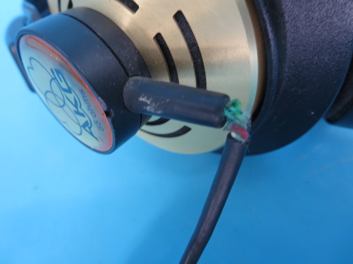 Yahoo!オークション - AKG ヘッドフォン K121 STUDIO プロフェッショナ...