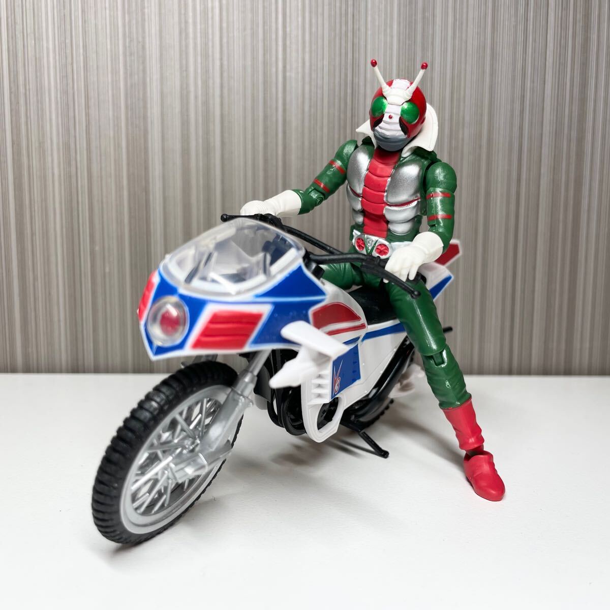 SHODO 掌動 X 仮面ライダーV3 & ハリケーン / 検 超動 仮面ライダー ポピー ポピニカ フィギュアーツ ソフビ フィギュア(仮面ライダーV3)｜売買されたオークション情報 ...