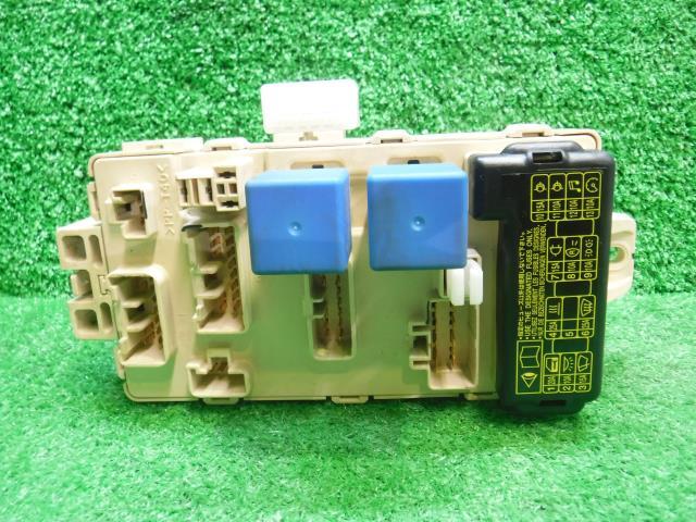 Yahoo!オークション - オッティ DBA-H92W 室内ヒューズボックス 24352-...