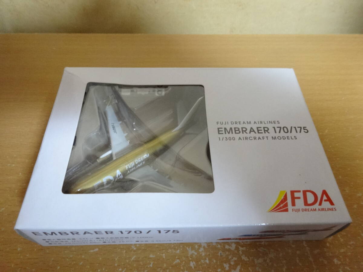 1/300 PLATZ FDA フジドリームエアライン エンブラエル170/175 ゴールド(民間航空機)｜売買されたオークション情報、yahooの商品情報をアーカイブ公開 - オークファン ...