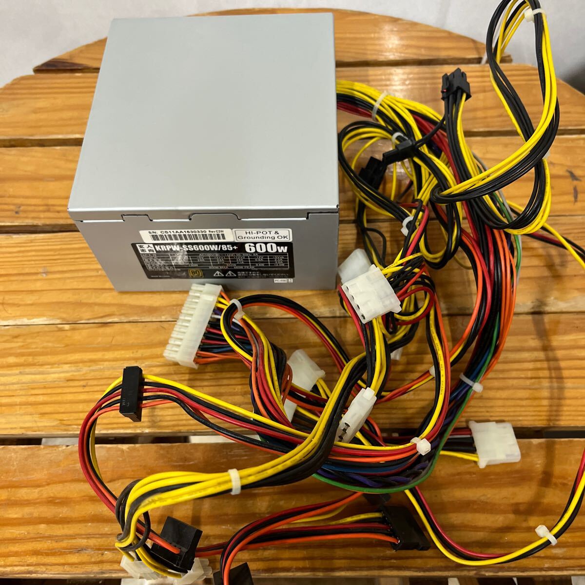 Yahoo!オークション - 玄人志向 KRPW-SS600W/85+ 600W 80PLUS BRONZE認...