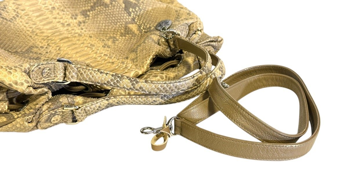 Yahoo!オークション - 未使用 WEL ウェル パイソン使用2WA巾着型バッグ...