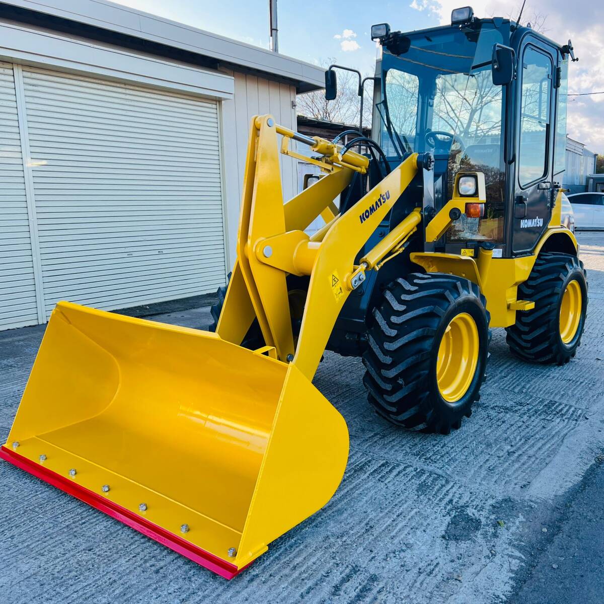 Yahoo!オークション - 下取り可能 コマツ(KOMATSU)・WA40-6 ホイールロ...