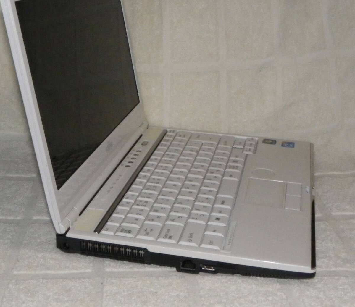 Yahoo!オークション - F237富士通 BIBLO MG/G73 i3-330M 500GB/SSHD 6G...