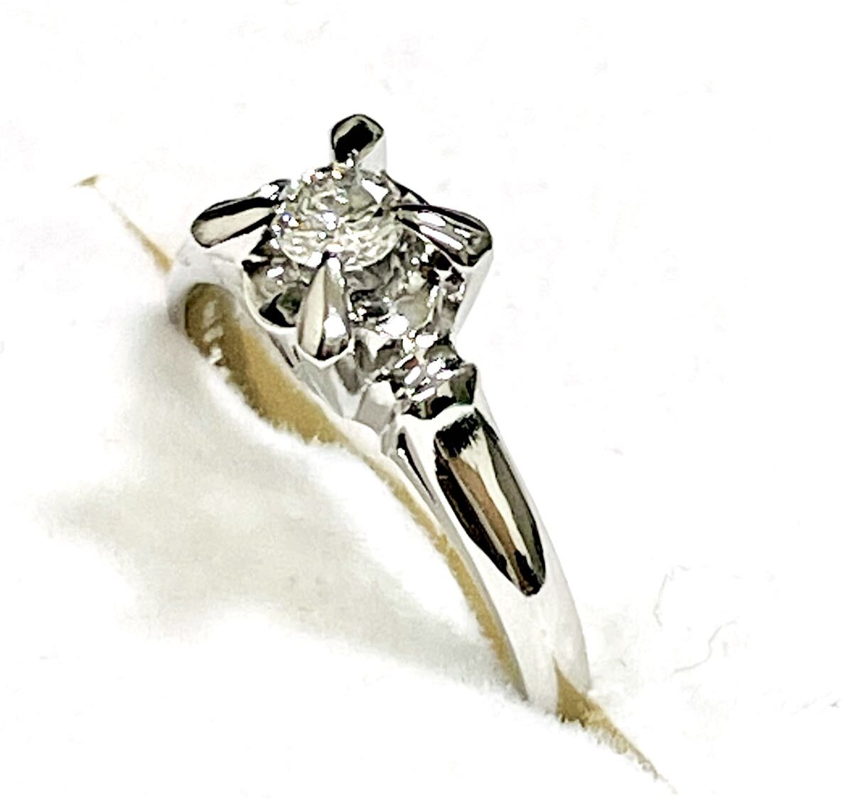 Yahoo!オークション - Pt900 ダイヤ0.21ct付きリング 13号