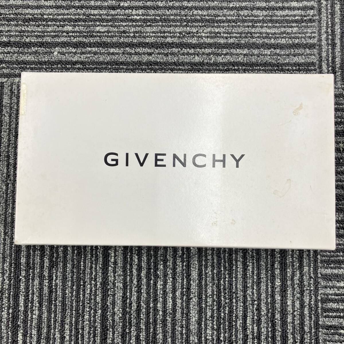 Yahoo!オークション - H232-F1-179 【未使用】GIVENCHY ジバンシー ス...