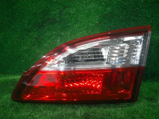 Yahoo!オークション - プレマシー DBA-CWEFW 右フィニッシャーパネル 2...