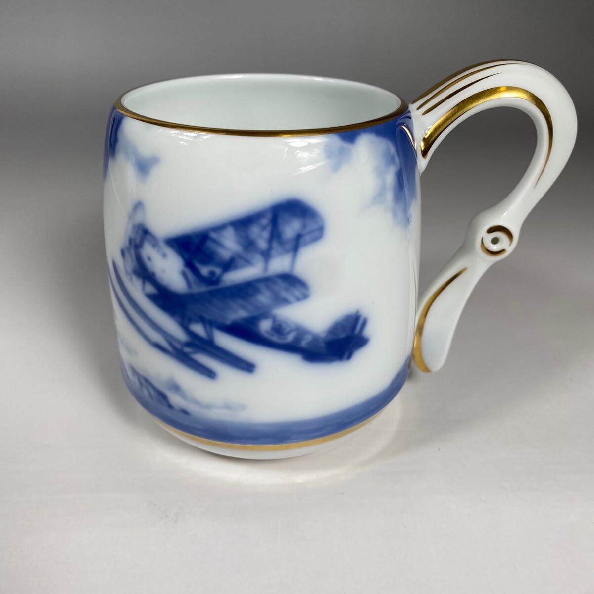 大倉陶園 カモメ カモメハンドル マグカップ 染め付け 飛行機 OKURA 金彩(大倉陶園)｜売買されたオークション情報、yahooの商品情報をアーカイブ公開 - オークファン（aucfan.com）