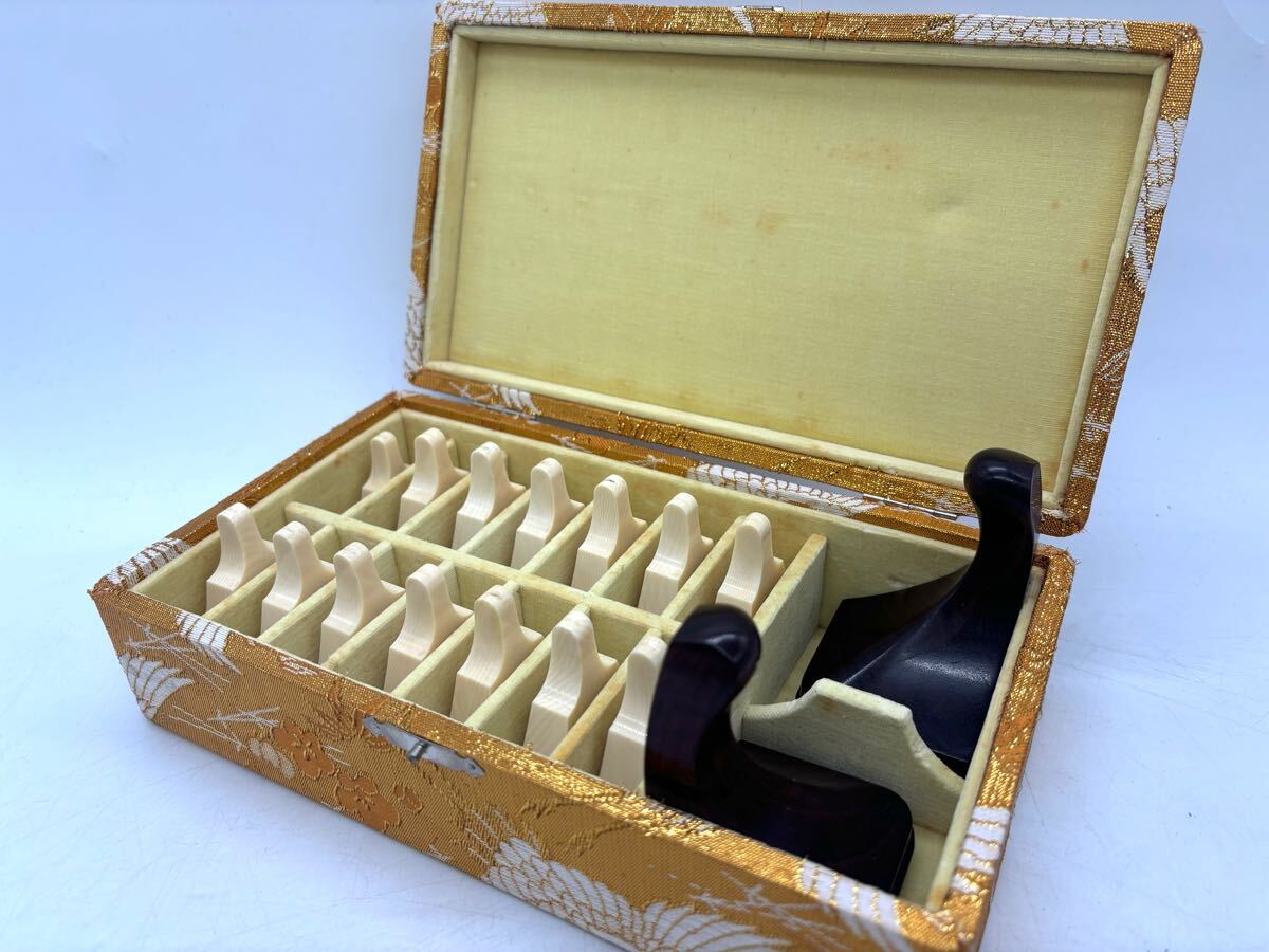 Yahoo!オークション - 琴柱 和楽器 象牙風 猫脚 14個 総重量271g 専用...