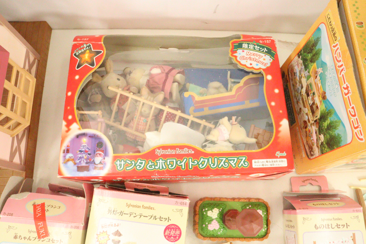 Yahoo!オークション - シルバニアファミリーまとめ おうち サンタとホ...