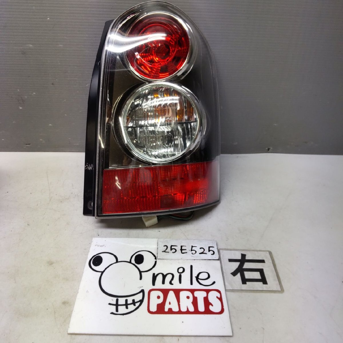 Yahoo!オークション - LW3W MPV 純正 右テールランプ 1D3－...