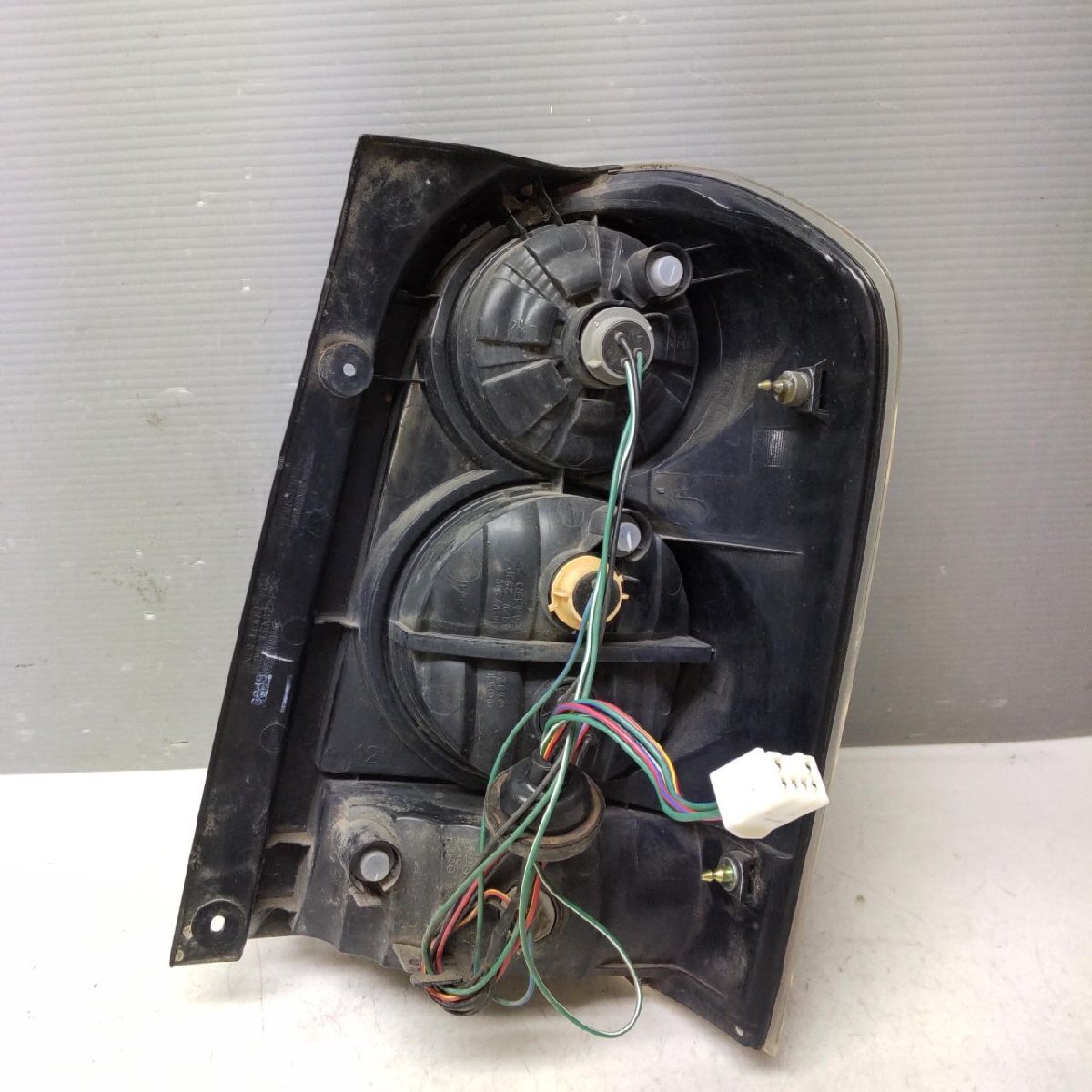 Yahoo!オークション - LW3W MPV 純正 左テールランプ 1D3－...