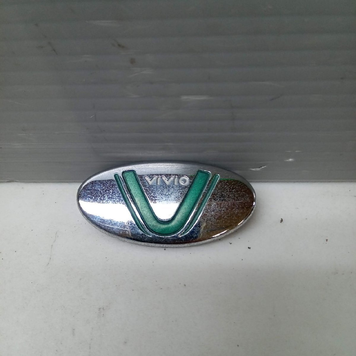 Yahoo!オークション - KW3 ヴィヴィオ 純正 フードエンブレム 1B...