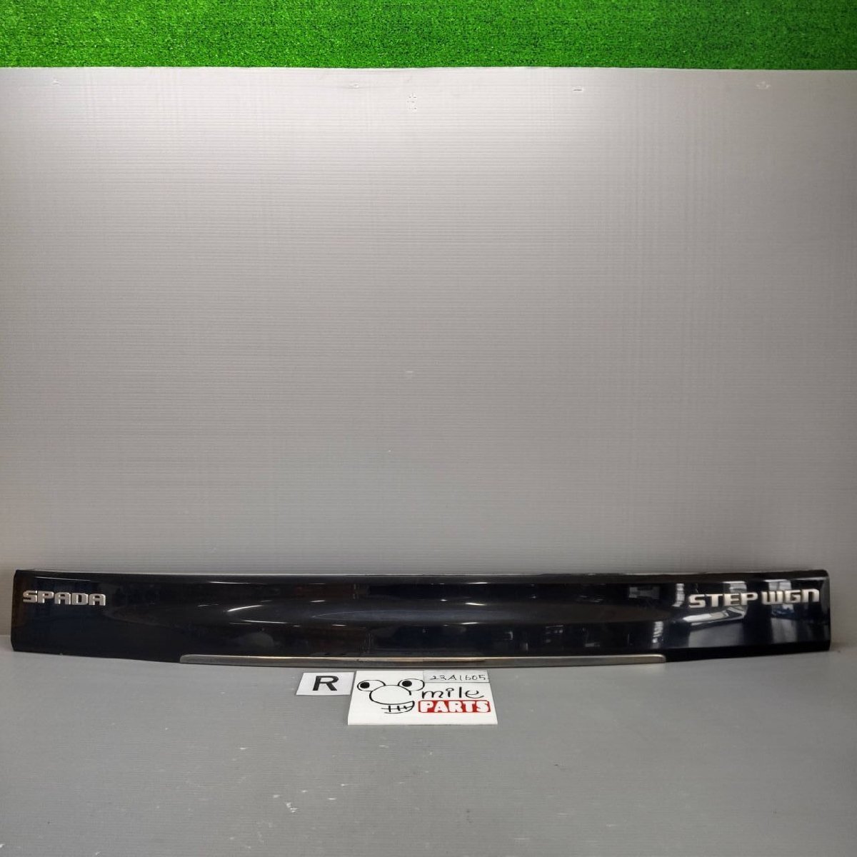 Yahoo!オークション - RF6 ステップワゴン 純正 ゲートフィニッシャ...