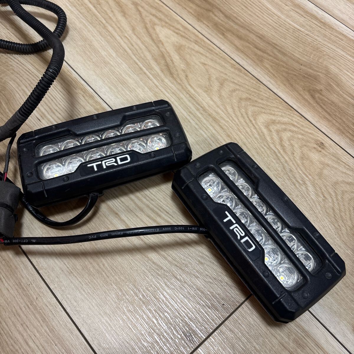 Yahoo!オークション - rav4 ハイエース TRD LED スポイラー バンパーガ...