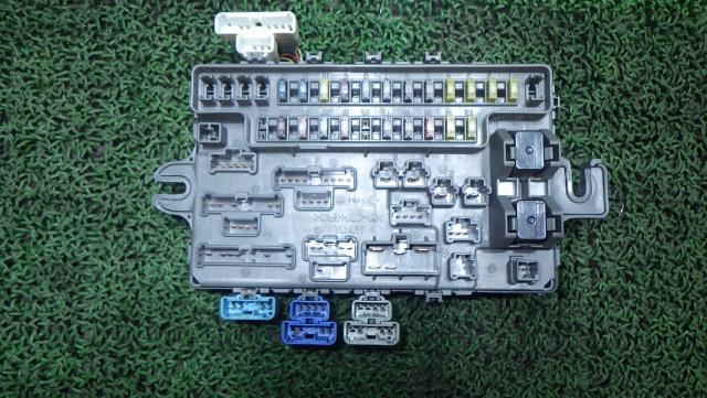 Yahoo!オークション - ライフ GF-JB2 ヒューズボックス 38560-S2K-901 ...