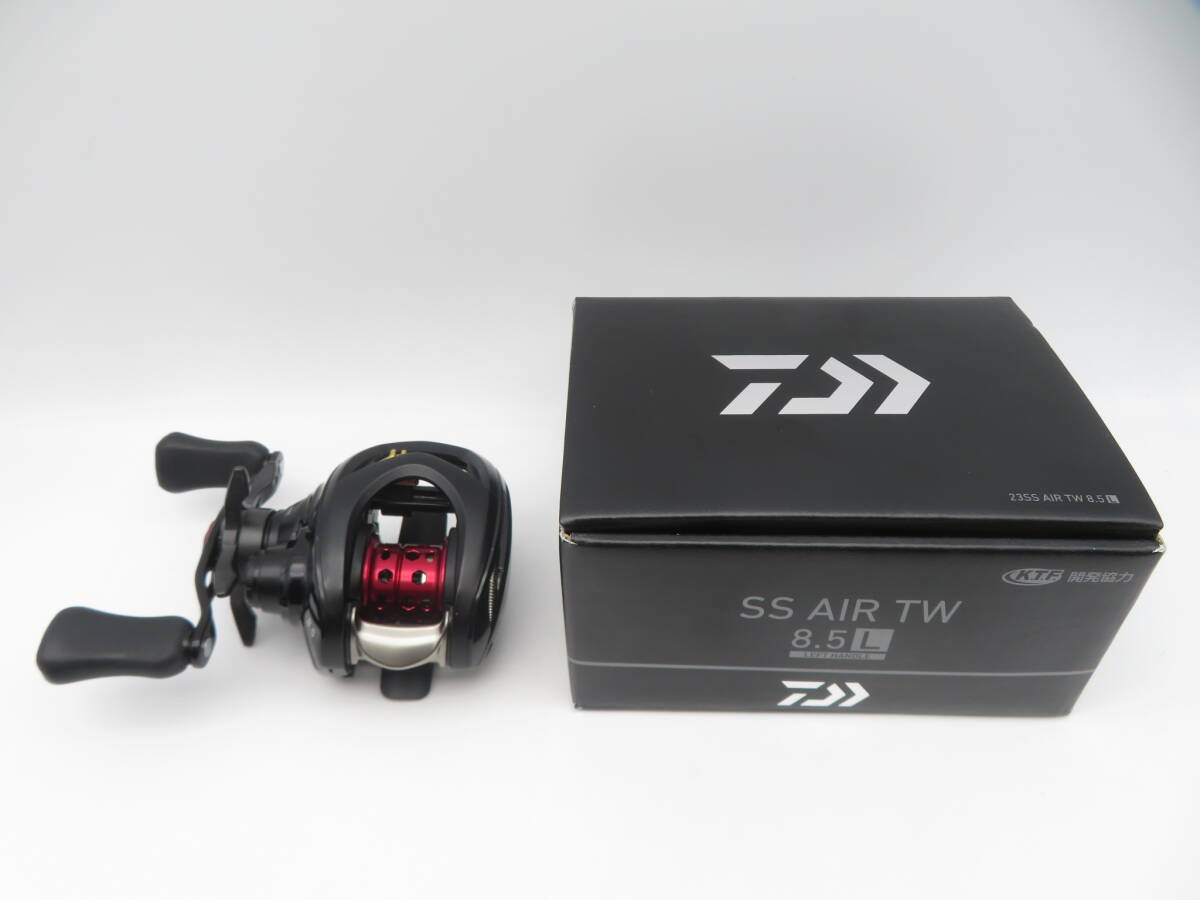 Yahoo!オークション - 【キズ有】FI-825 ダイワ 23SS AIR TW 8.5L 中古...