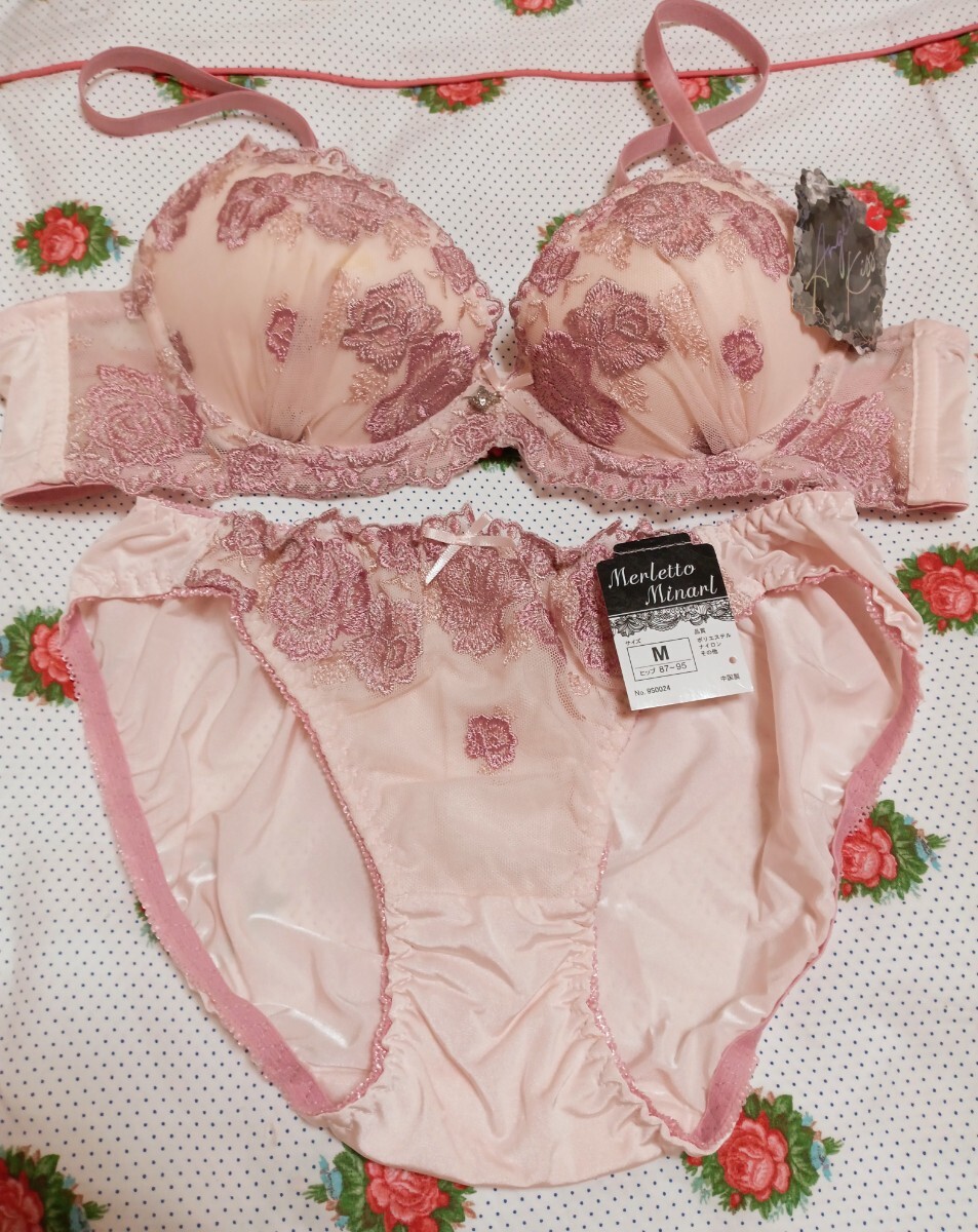 Yahoo!オークション - 【Sanei】 A75ブラ＆ショ―ツ Mサイズ 新品タグ...