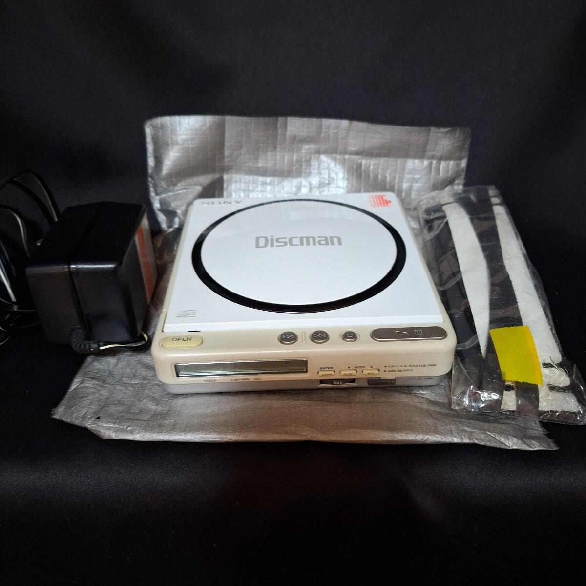 Yahoo!オークション - SONY ポータブルCDプレーヤー ディスクマン Disc...