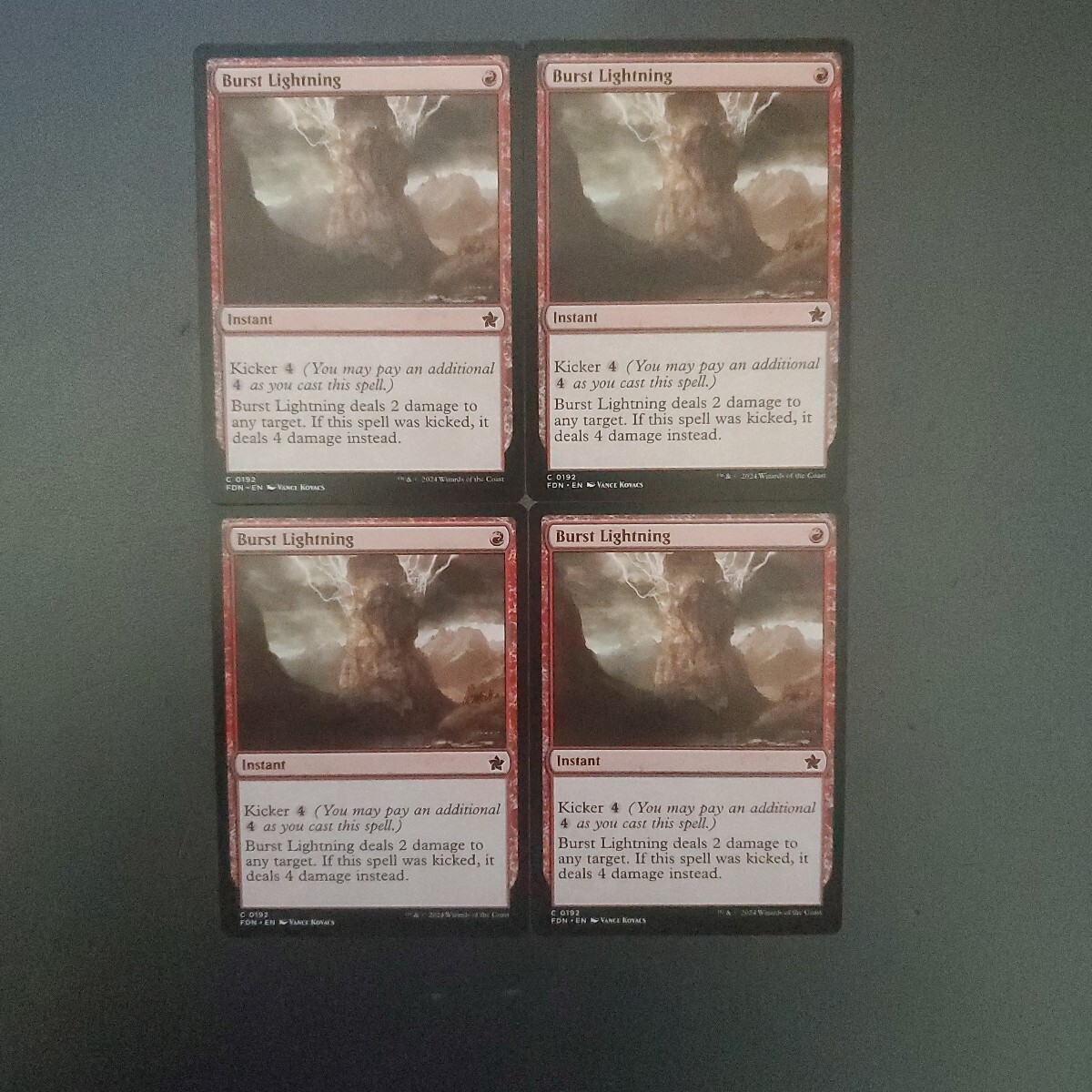 Yahoo!オークション - MTG 噴出の稲妻 FDN 英語 4枚セット