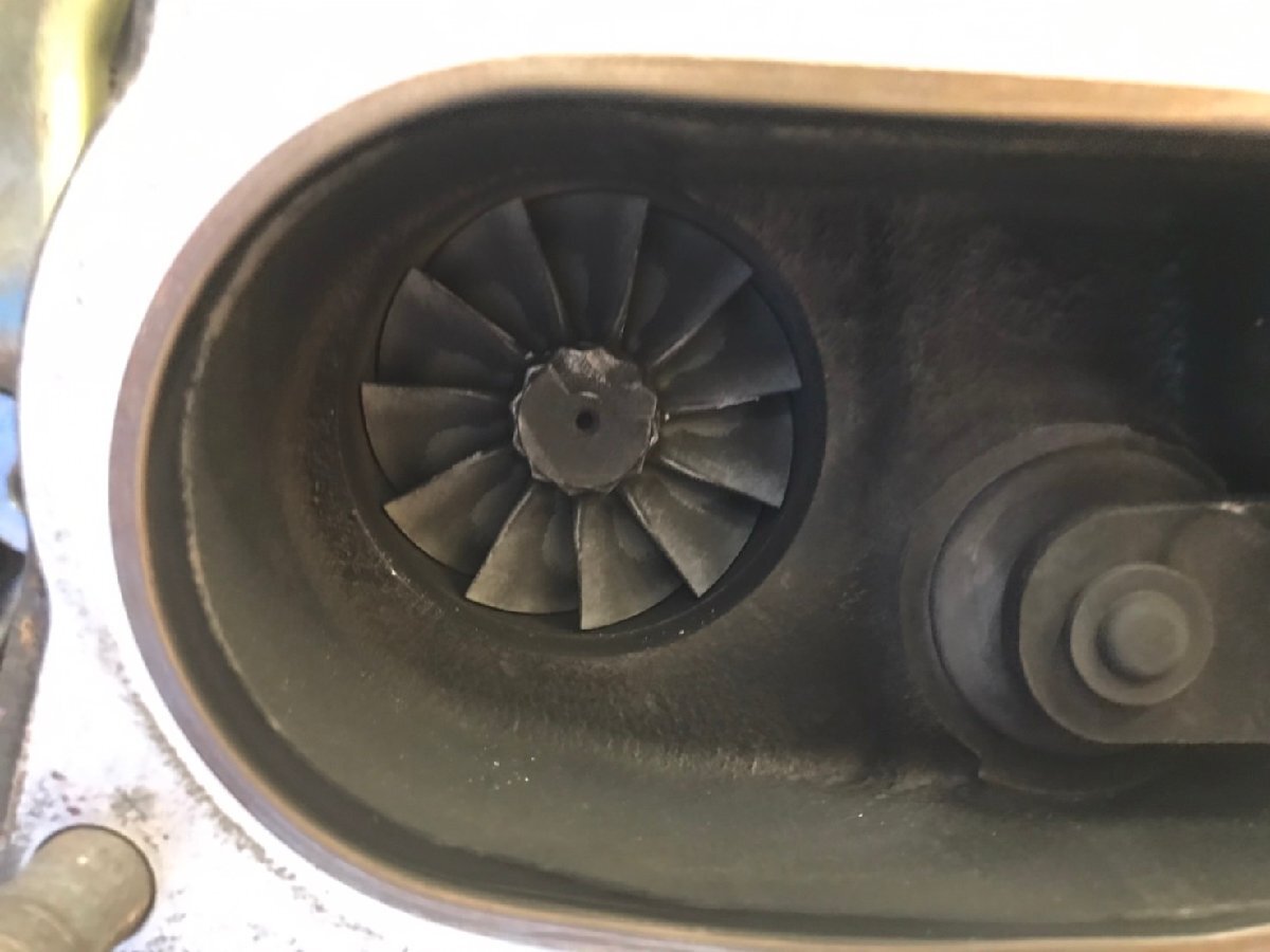 Yahoo!オークション - スバル SG9 フォレスター 純正 6MT EJ255 エンジ...