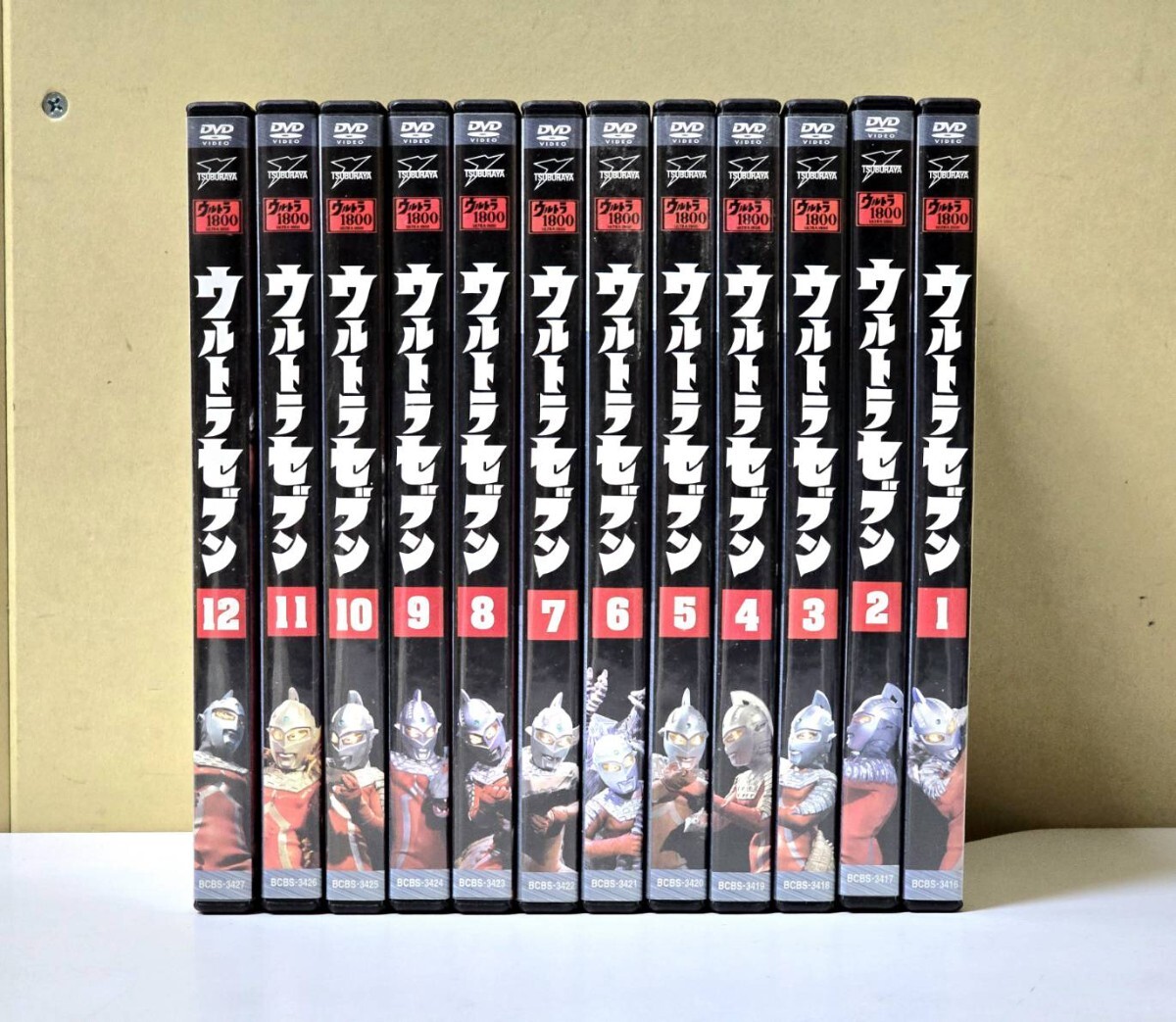 Yahoo!オークション - 063 DVD 特撮ヒーロー ウルトラセブン Vol.1～Vo...