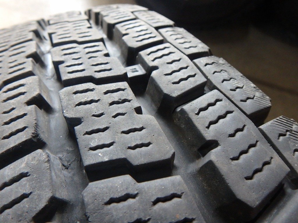 Yahoo!オークション - B397 送料無料【205/70R17.5 115/113】ヨコハマ ...