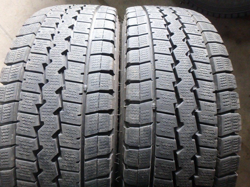 Yahoo!オークション - B421 送料無料【205/70R16 111/109】ダンロップ ...