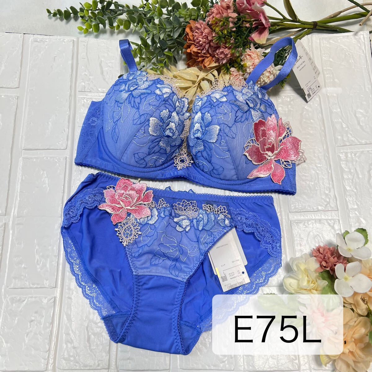 Yahoo!オークション - 【新品】wacoal サルート 76 ブラ ショーツセッ...