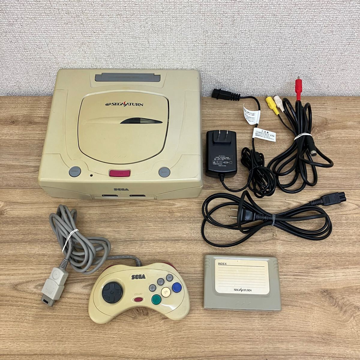 1-135 SEGA セガサターン SEGASATURN 本体 HST-3220 コントローラー HSS-0101 カートリッジ付き(本体、アクセサリー)｜売買されたオークション情報 ...