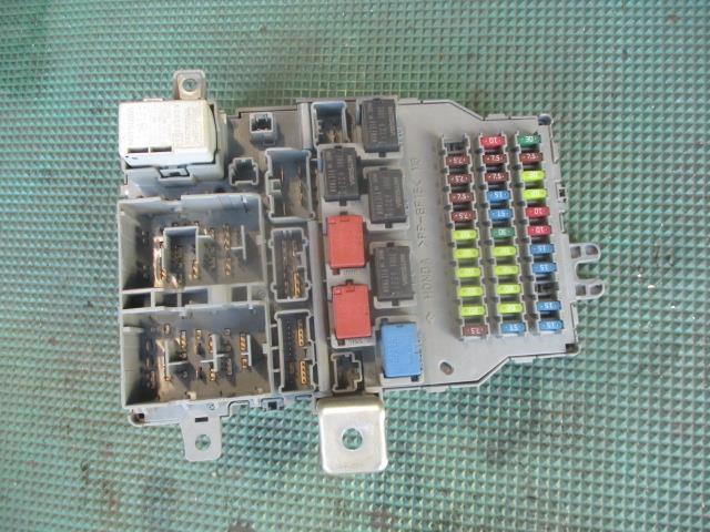 Yahoo!オークション - オデッセイ DBA-RB1 ヒューズボックス