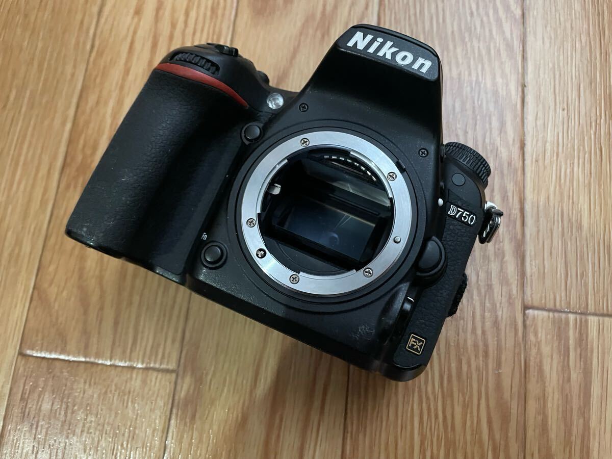Yahoo!オークション - ニコン Nikon D750 ボディ NIKON デジタルカメラ...