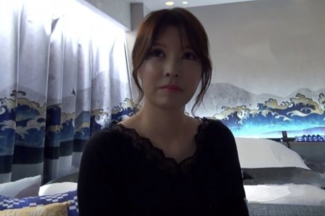 Yahoo!オークション - アダルト誌切り抜き パチ コ借金苦の美人妻丸く...