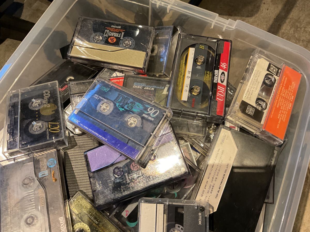 Yahoo!オークション - カセットテープ 大量まとめ売り 約24kg 140サイ...