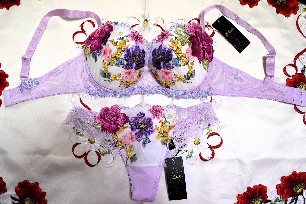 Yahoo!オークション - 新品・タグ付き ワコール サルート 93G・ニュ...