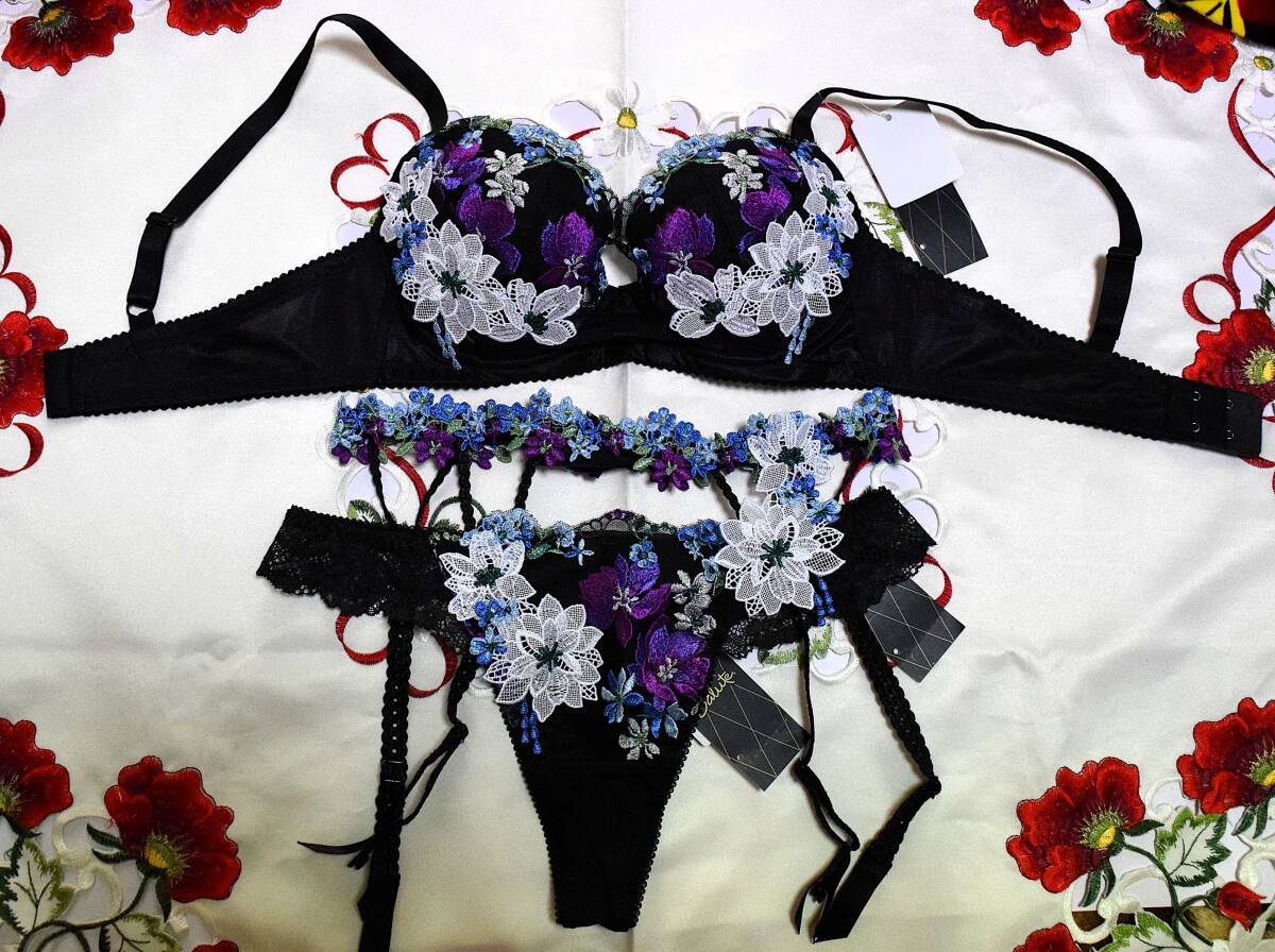 Yahoo!オークション - 新品・タグ付き ワコール サルート 81G・ちは...