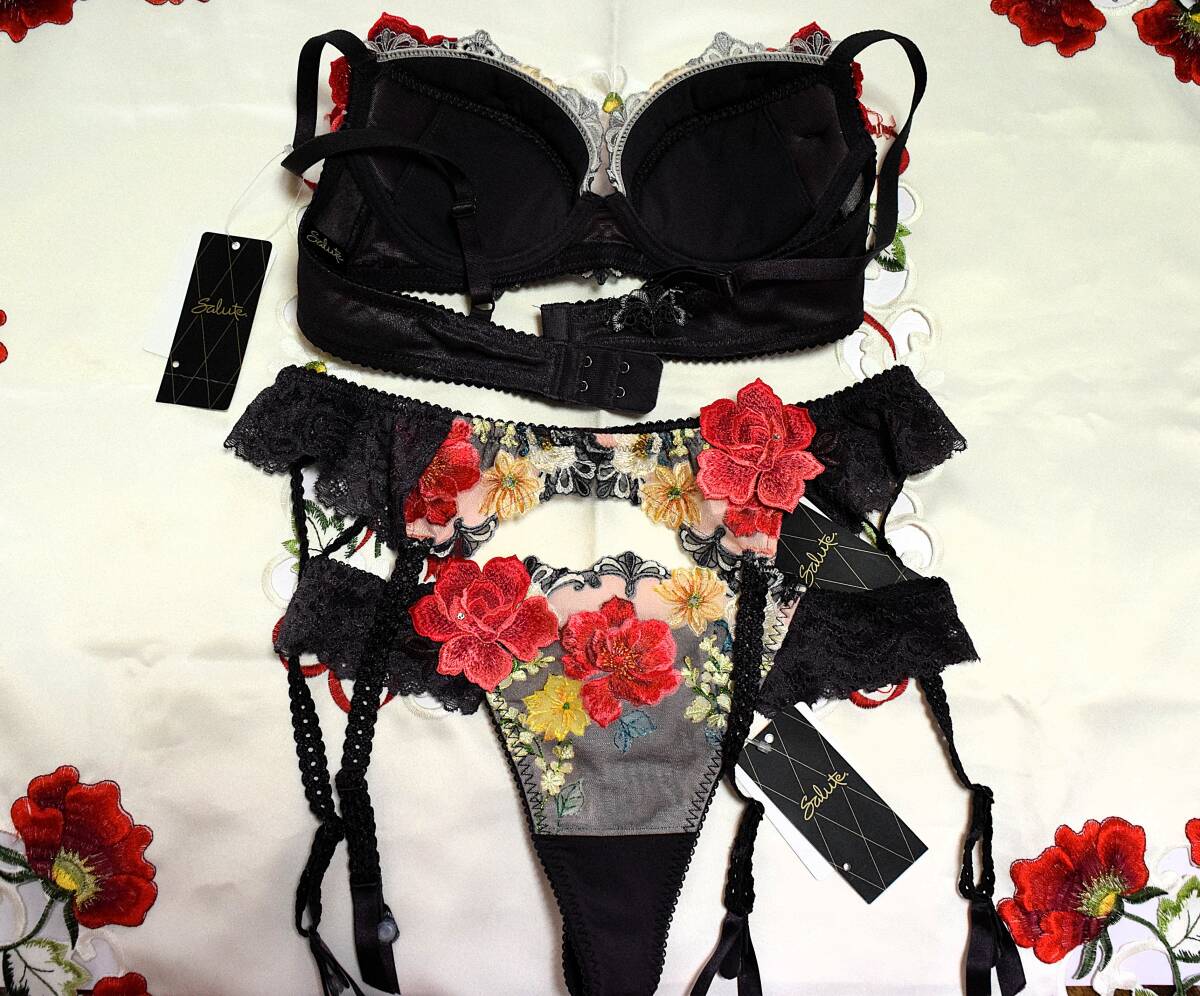 Yahoo!オークション - 新品・タグ付き ワコール サルート 93G・ニュ...