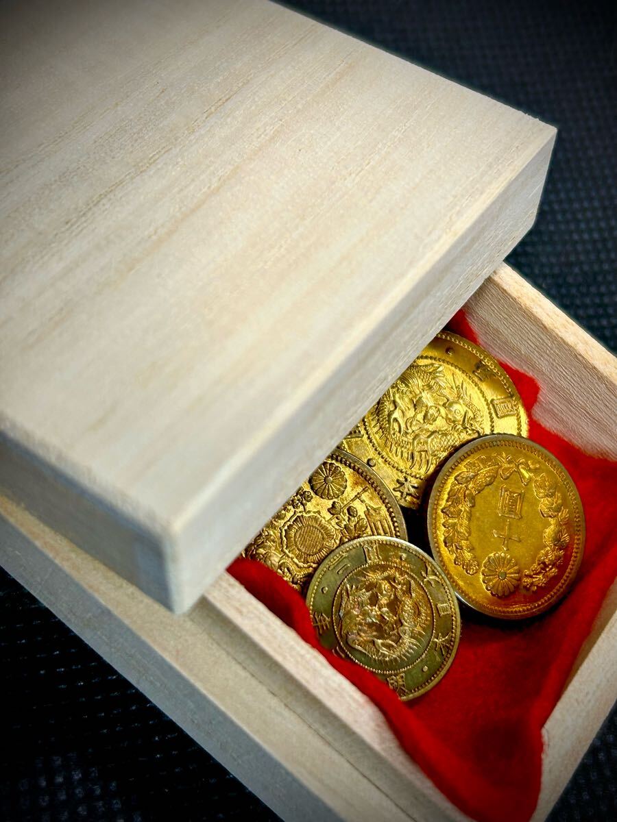 新10円金貨など7枚 桐箱入り 重さ約48.5g 桐箱含む 金貨 古金 コレクション 古銭 アンティーク 大判 小判 貨幣(中古)のオークション落札情報