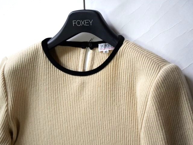Yahoo!オークション - FOXEY BOUTIQUEフォクシー カシミヤ100％ リ...